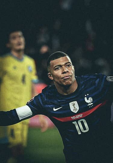 Kylian Mbappé makes a promise to PSG Kylian Mbappé makes a promise to PSG