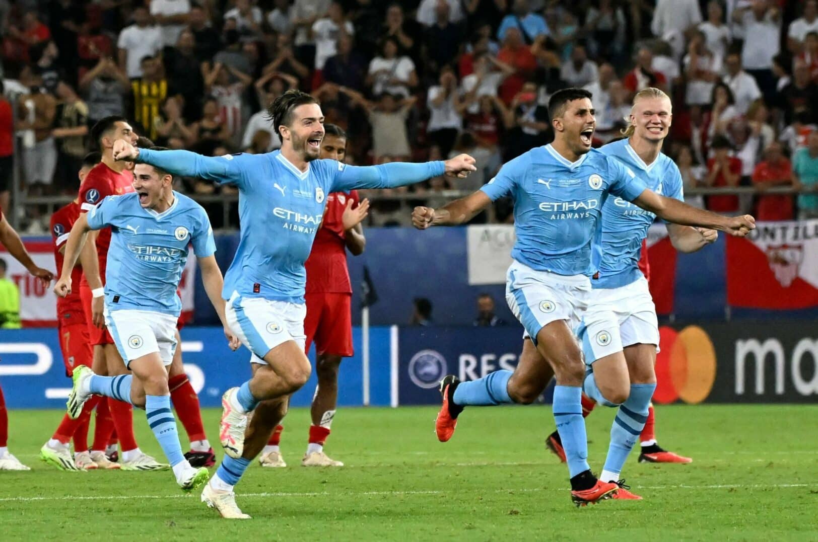 Manchester City remporte sa première Supercoupe d'Europe Manchester City remporte sa première Supercoupe d'Europe