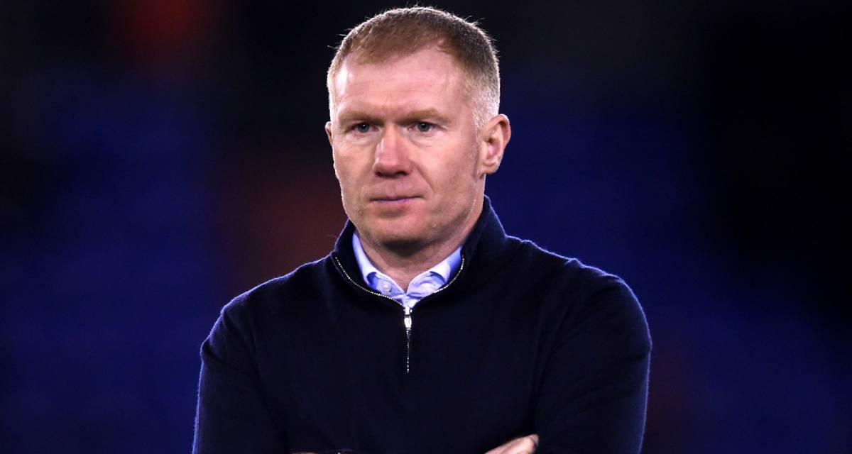 Manchester United : Paul Scholes tranche entre Senne Lammens et André ...